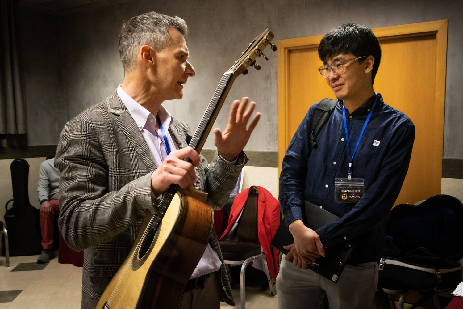 The world's finest guitars in one place – Siccas Guitars