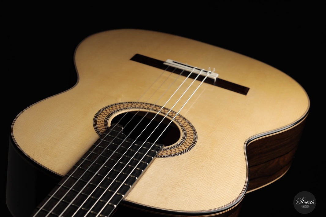 Stephen Hill – Siccas Guitars