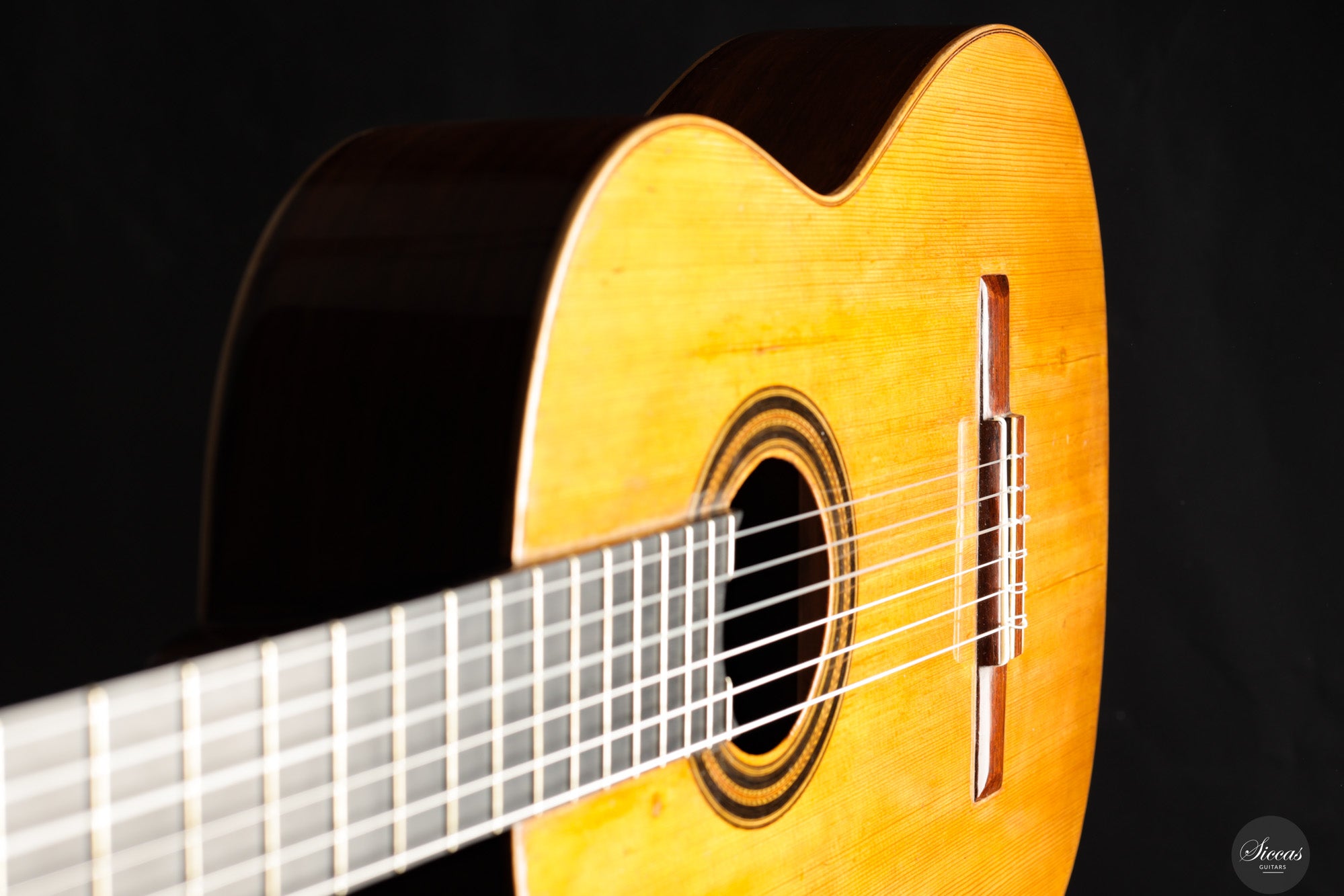 Understanding Johann Sebastian Bach’s Bourrée in E Minor: A Masterpiec ...